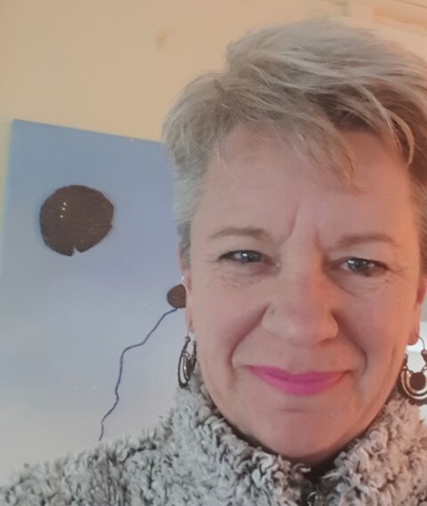 Meet Tasmanian Artist Annette Fuller ‣ Art Trails Tasmania