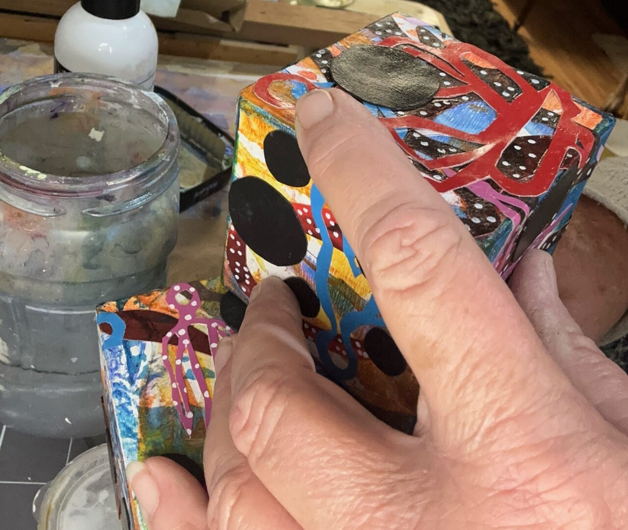 Meet Tasmanian Artist Annette Fuller ‣ Art Trails Tasmania